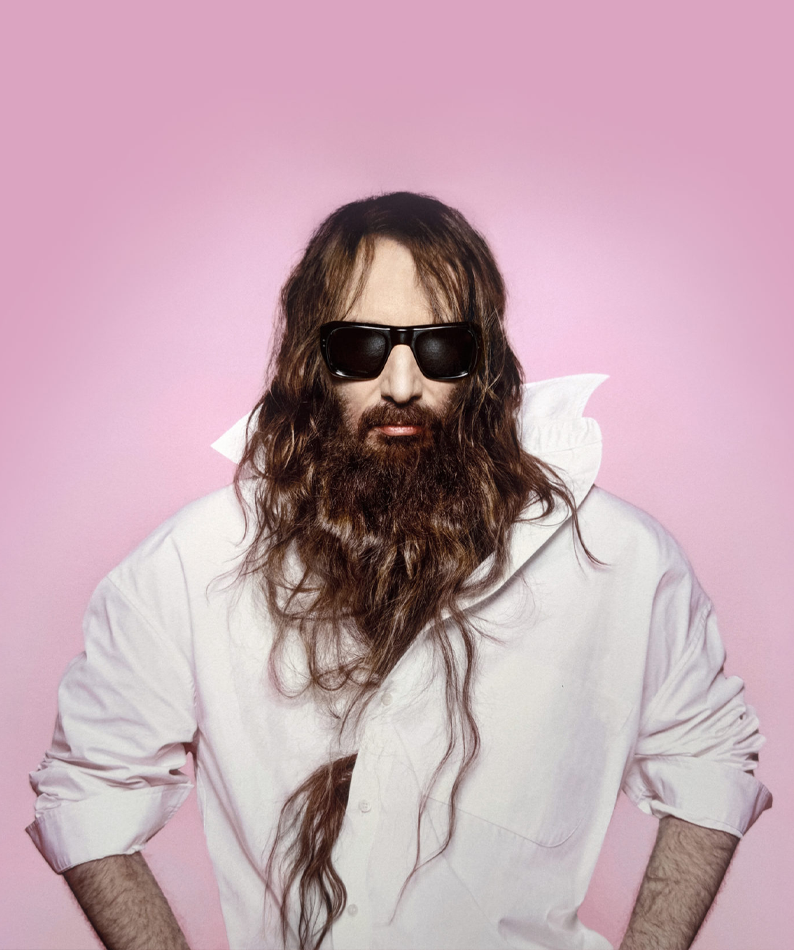 Sébastien Tellier a sorti un nouvel album « Kiss The Beast » le 30 ...